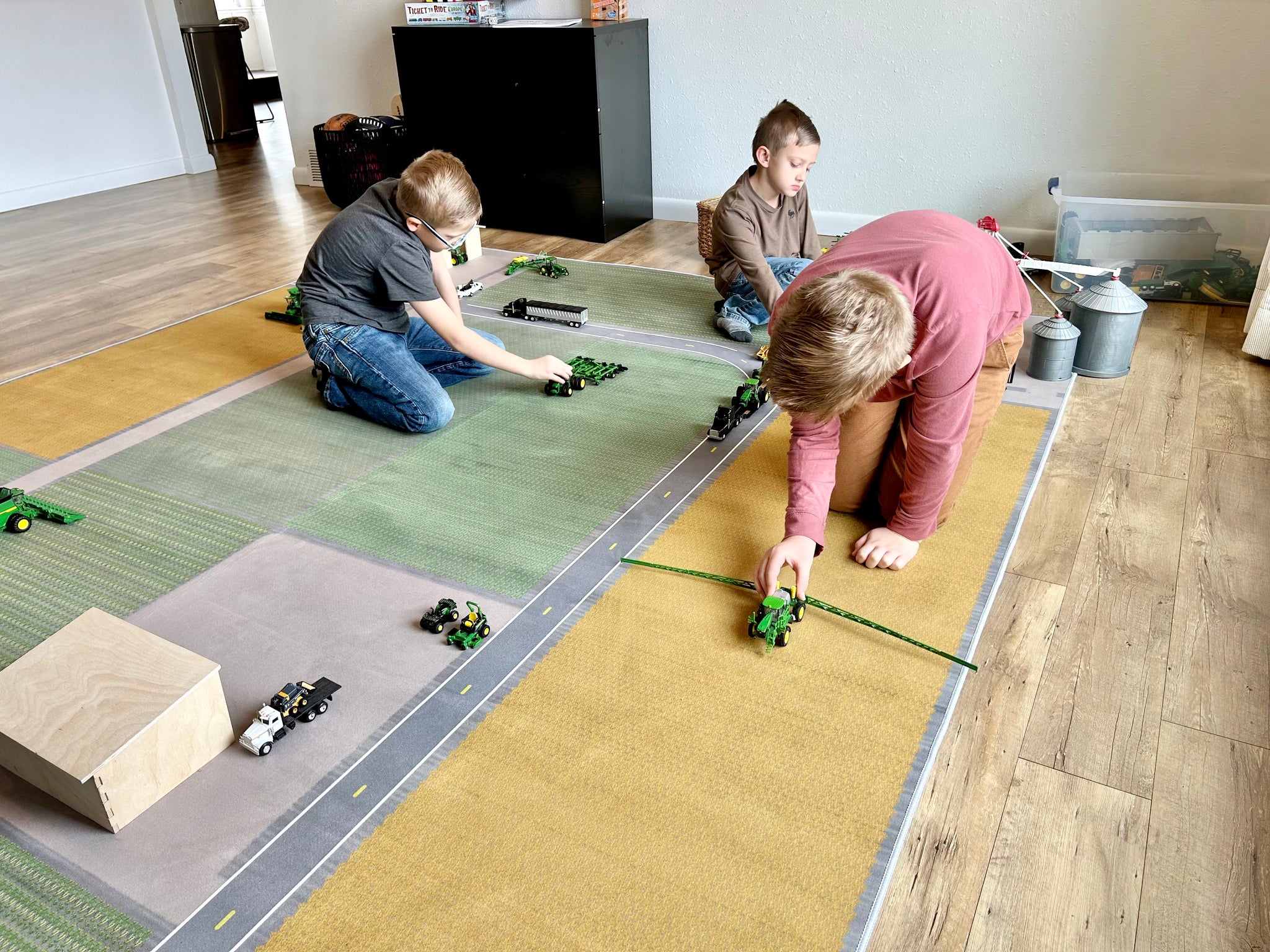 Expansive Estate Farm Rug – Rug Root Acres